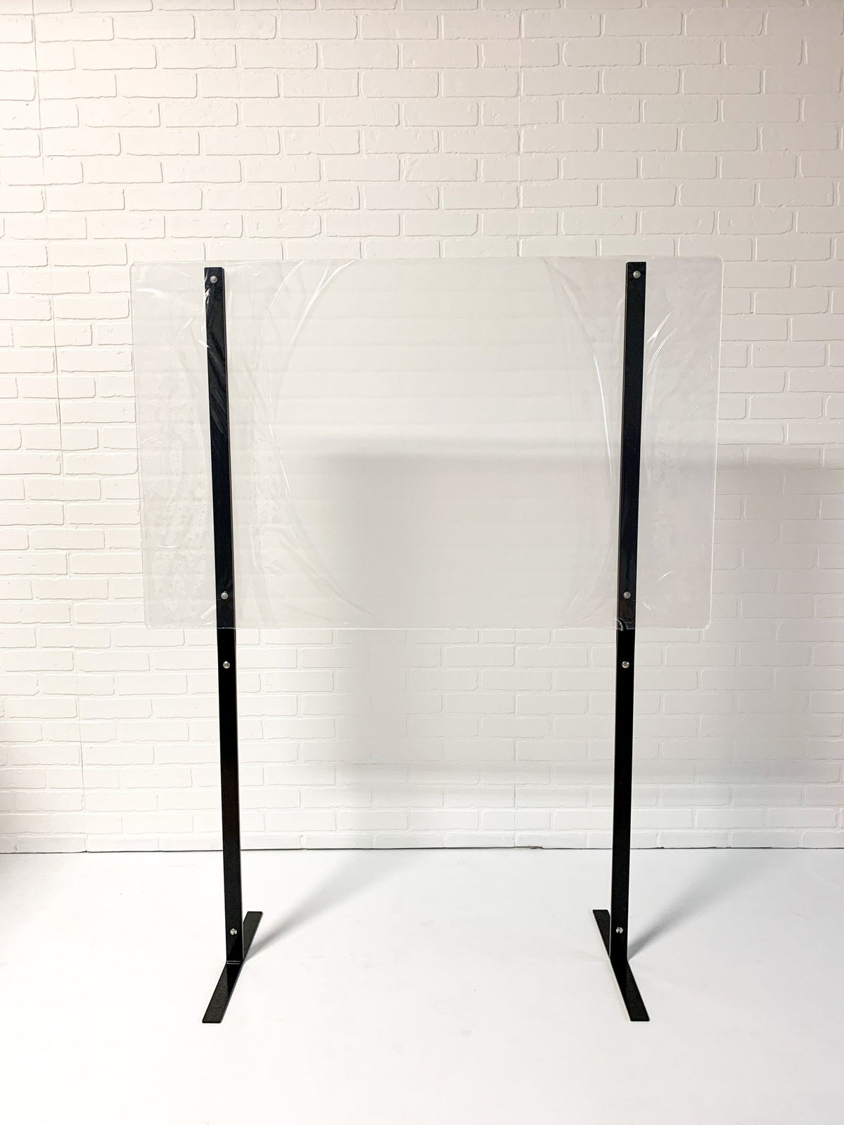 5' Frameless Self-standing Sneeze Guard with 66"x30" Plexiglas® Acryli ...